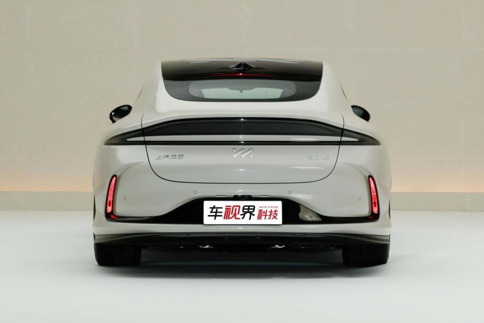 智己L6正式上市 首搭准900V固态电池/权益价19.99万元起_腾讯新闻