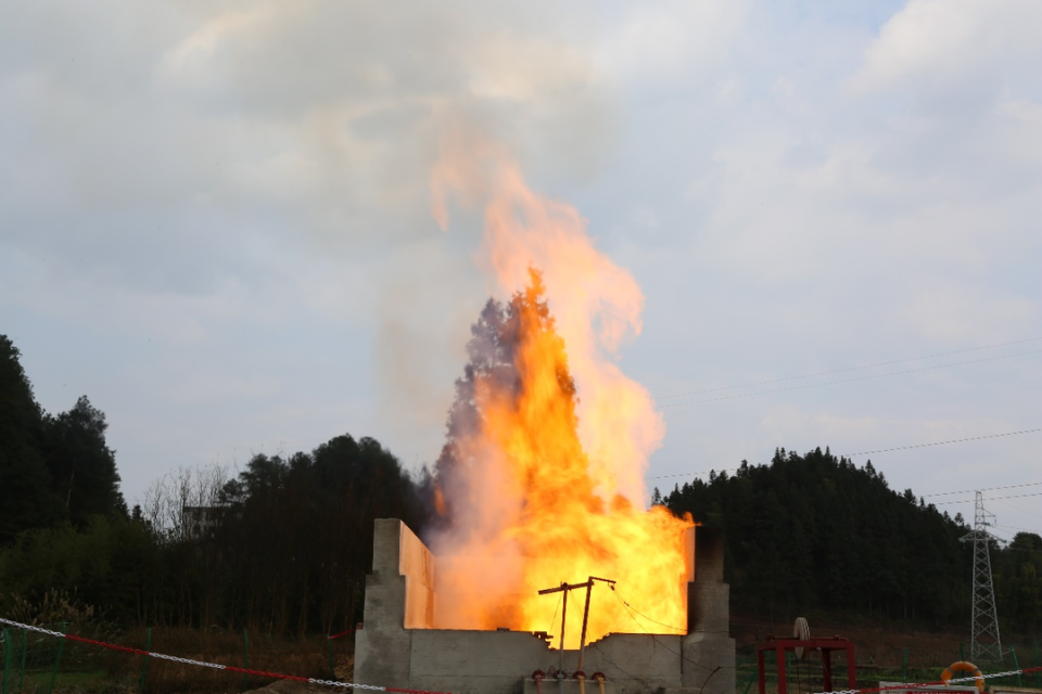 日产55.2万立方米 綦江页岩气田丁页2-1HF井获高产工业气流_腾讯新闻