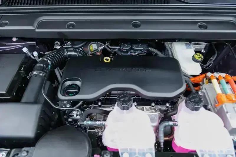 2026款零跑C16开启预售 预售价16.98万元起_腾讯新闻