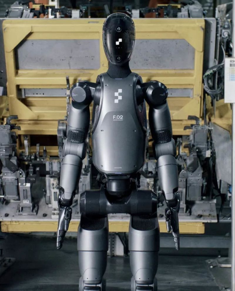 Figure AI第二代人形机器人已进入宝马工厂 称每天可工作20小时_腾讯新闻