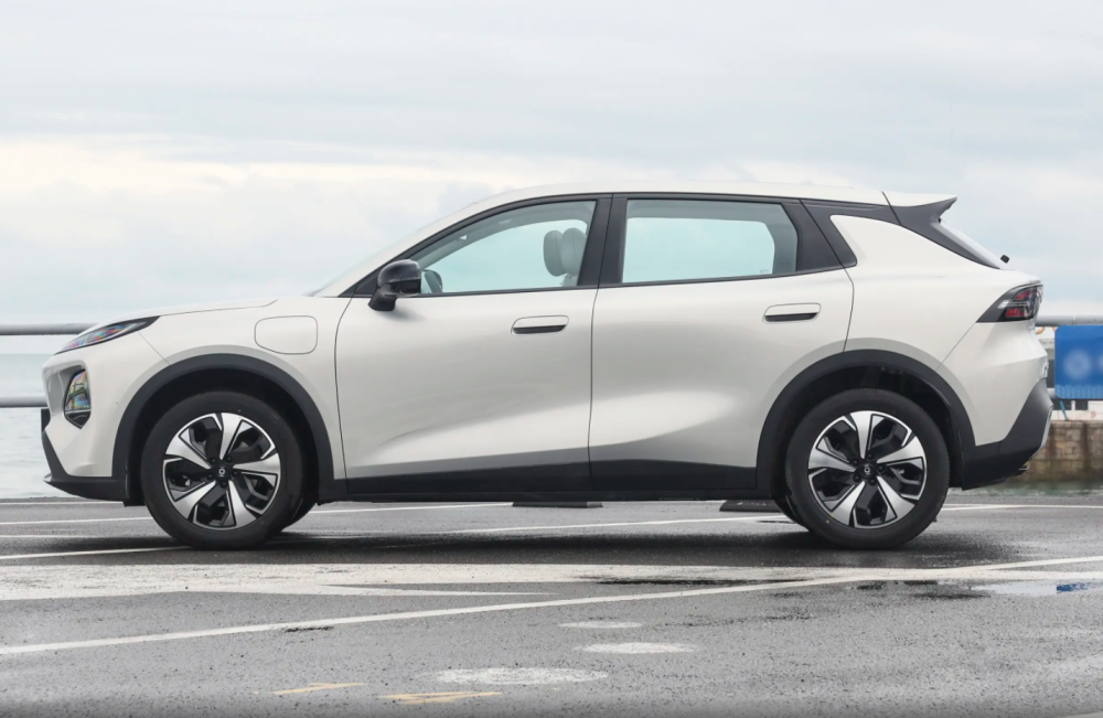 冲着年轻人来的！长安启源全新Q05计划11月上市，定位精品纯电SUV_腾讯新闻