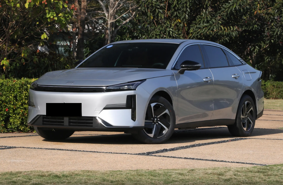 起售价9.98万，综合续航1300km+，2024款吉利银河L6既舒适又好开_腾讯新闻