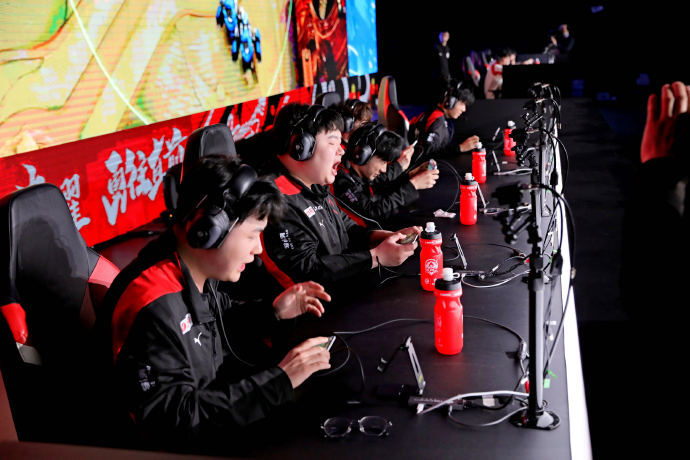 KPL：RW侠从B组冲进S组，完成逆袭，笑影撕开AG超玩会遮羞布！