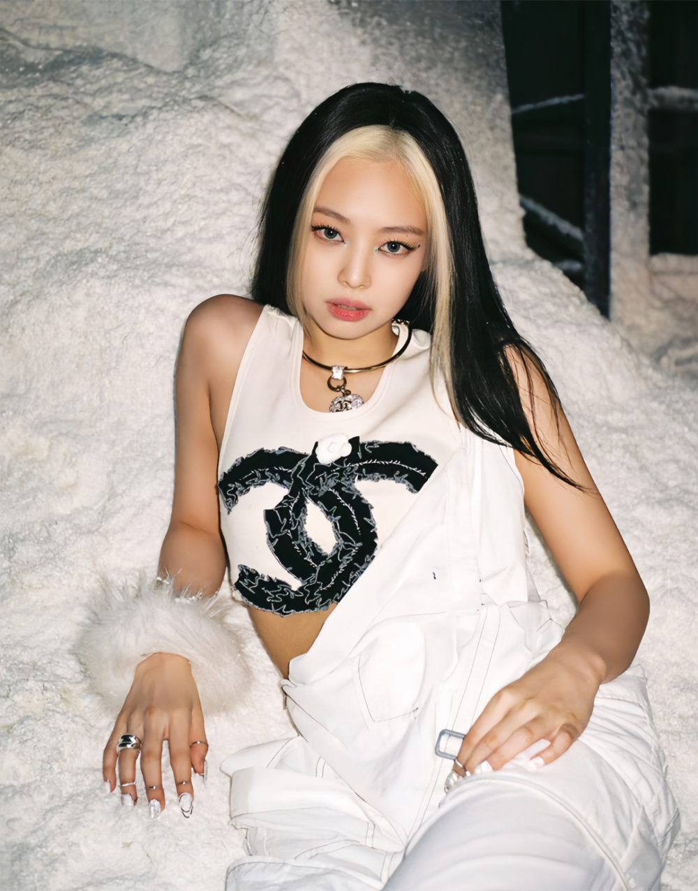 天天被拿着放大镜评判的 Jennie，还能火多久？_腾讯新闻