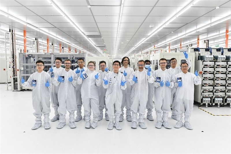 Intel马来西亚工厂游记：全球唯一综合基地！酷睿Ultra全力量产中_腾讯新闻
