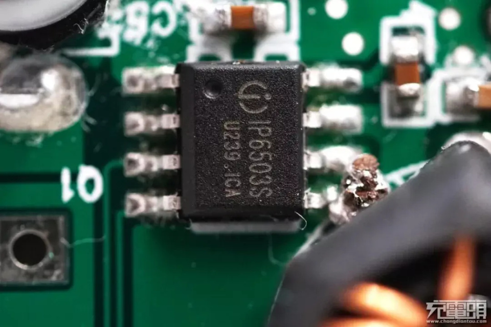 带您了解倍思、贝尔金等数十款45W功率段车充都在用的快充协议芯片_腾讯新闻