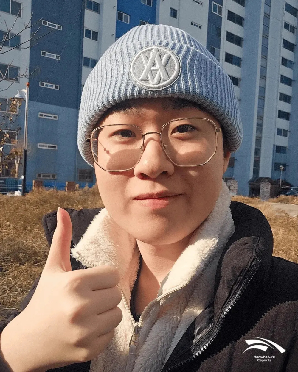 “前T1上单Zues服兵役忠诚图”火了，官方认可最佳逃跑，HLE笑了_腾讯新闻