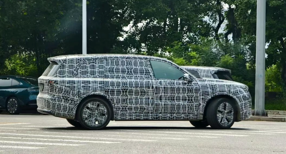 蔚来百万底盘“半价”，26款理想L9曝光：外观没改，其他全改了！_腾讯新闻