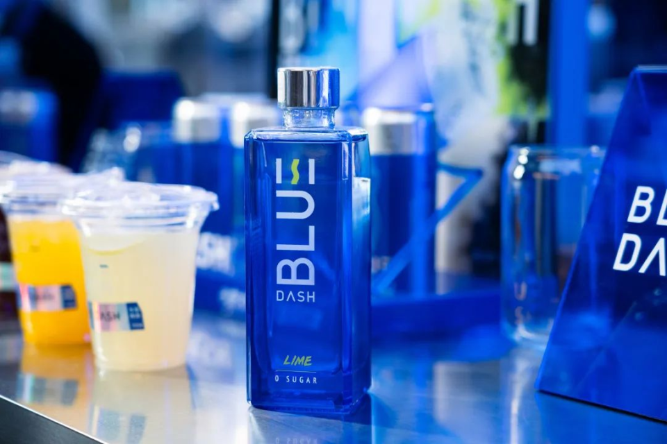 对话BLUE DASH创始人&投资人：如何做好属于年轻人的潮饮解决方案_腾讯新闻