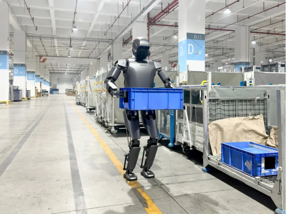 优必选发布全新一代工业人形机器人 Walker S1，进入汽车工厂实训_腾讯新闻