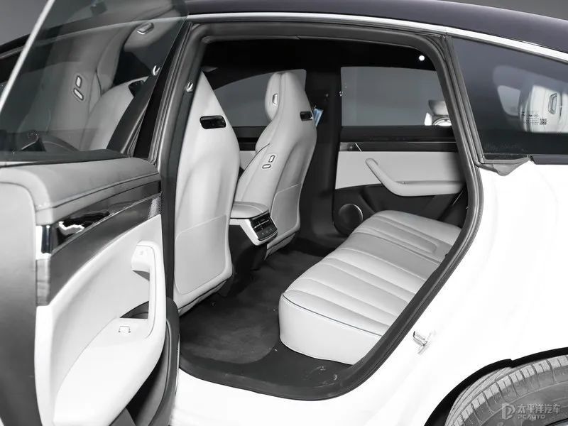 24.98万！新款智界S7上市！入门705km续航，其他款降2万…小米SU7都不香了？_腾讯新闻