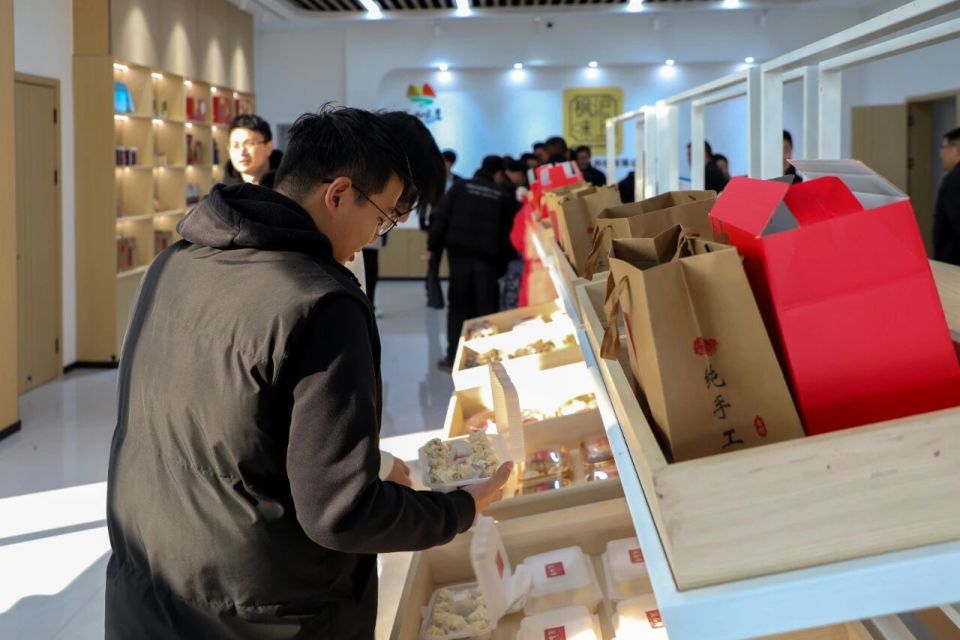 村咖、农场、动物森林…整村运营启动！_腾讯新闻