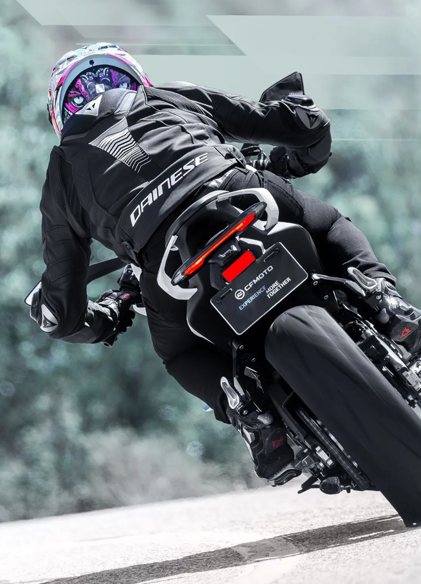 春风动力 675SR-R 摩托车上市：675cc 三缸水冷发动机，41580 元_腾讯新闻