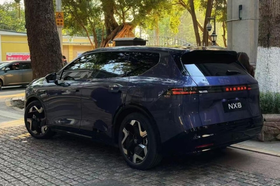日产NX8实拍曝光：800V+650km续航，四联屏+Momenta激光版来了_腾讯新闻