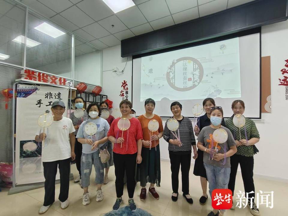 DIY手工蚕丝扇，体验“缫丝剥茧”的奇妙之旅_腾讯新闻