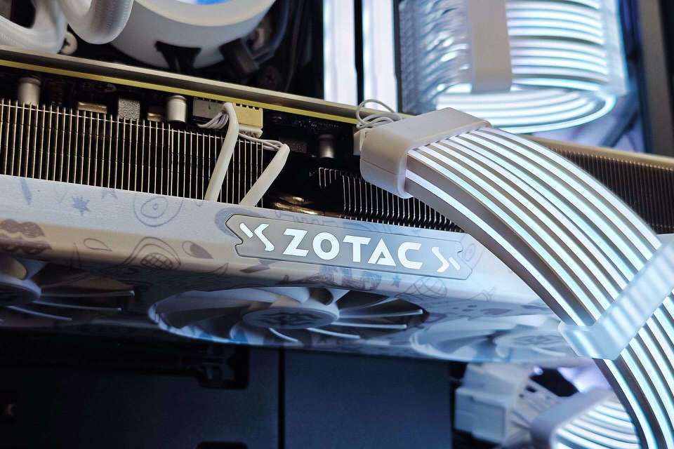 深度评测丨 RTX 4070 SUPER应该是5000元以内最香游戏显卡吧？_腾讯新闻