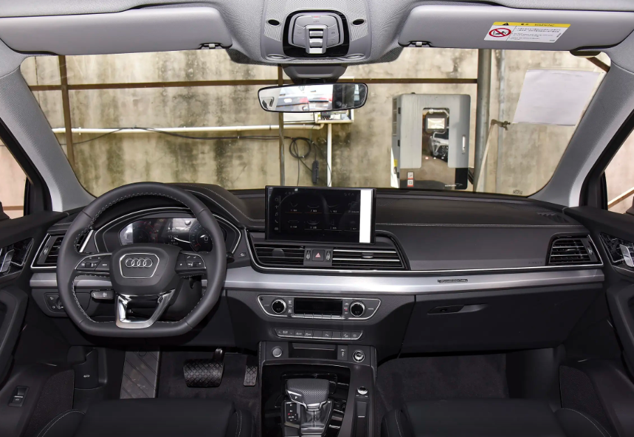 豪车价格大崩盘，奥迪Q5L新车23.88万起，或许本就值这个价_腾讯新闻