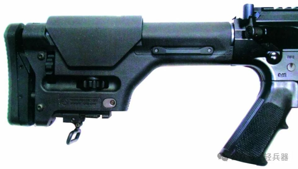 M16系列爆改半自动狙击枪？——阿玛莱特AR10超级SASS狙击步枪_腾讯新闻