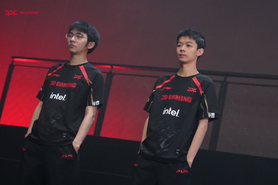 又是失败的一年！JDG无缘S14世界赛：转会期操作真的太重要了_腾讯新闻