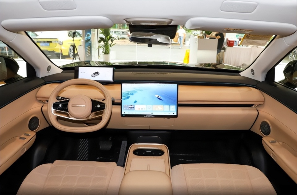 “增程三杰”怎么选？问界M7、理想L6、星纪元ET横评_腾讯新闻