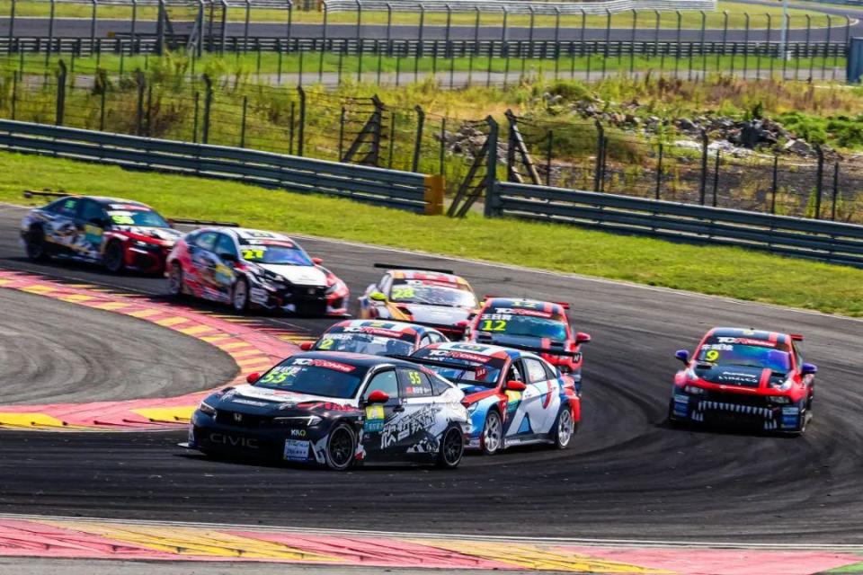 诠释冠军精神，欣哲频道MACPRO Racing Team包揽俱乐部杯年度双冠_腾讯新闻