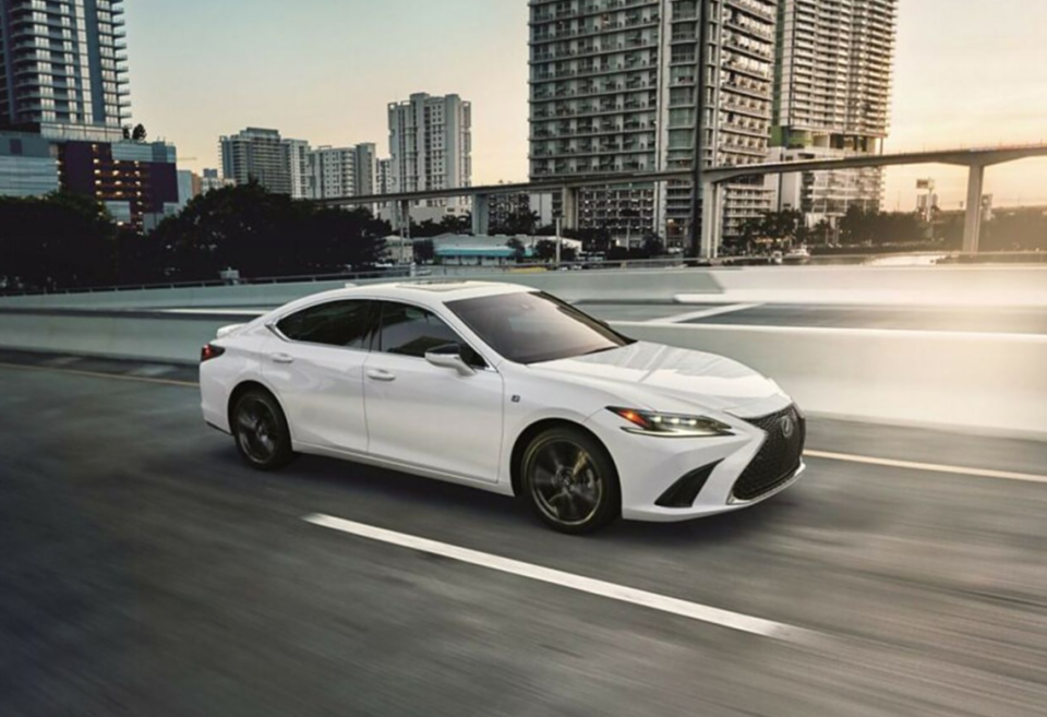 雷克萨斯ES200特别版上市：售价31.27万元，动力总成未变_腾讯新闻