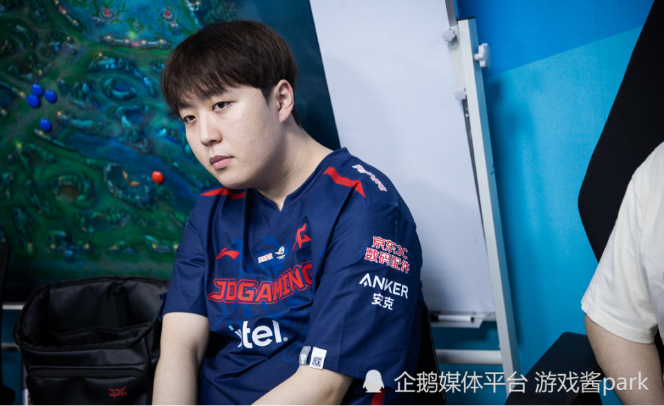 MSI冠军被爆打？WBG夏季赛首战2：0碾压横扫JDG，Kanavi两局0-8_腾讯新闻