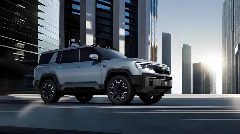 比亚迪推4nm制程高算力车机芯片，媲美高通骁龙8155，已成功装车_腾讯新闻