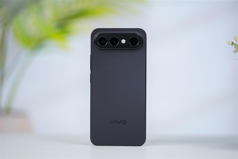 稳步迭代，全面超越：vivo S50 Pro mini 评测：小直屏旗舰的进化标杆_腾讯新闻