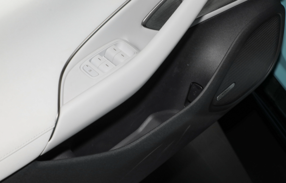 提车三天开了1073公里，34个问题告诉你小米SU7到底咋样_腾讯新闻