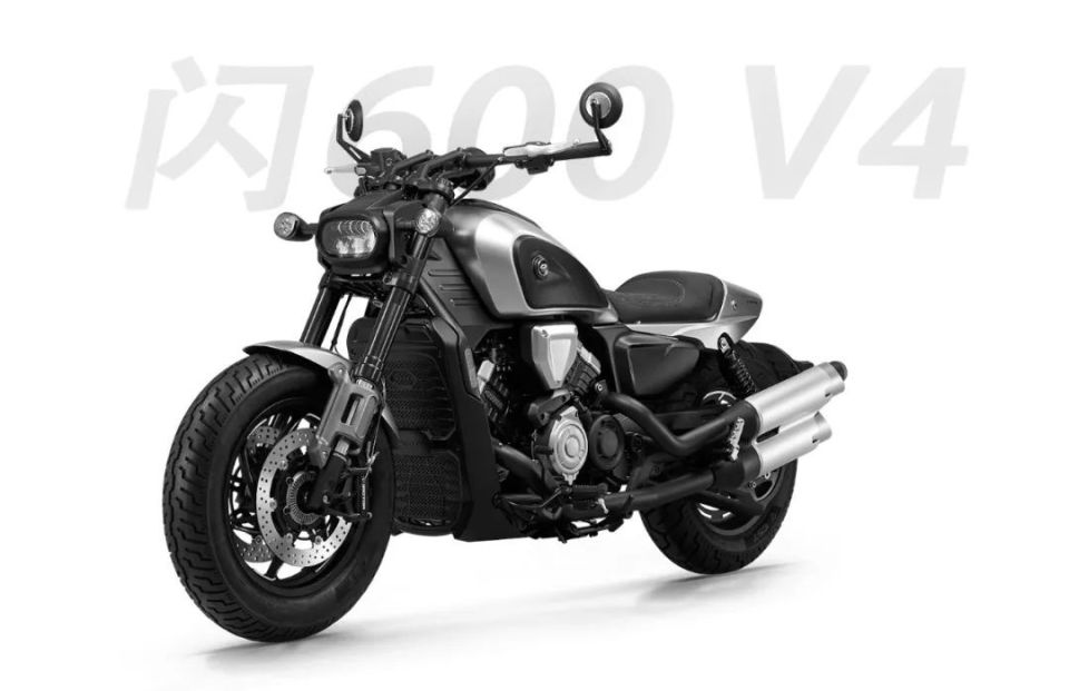 实车亮相，上市在即！QJMOTOR闪600 V4全面公开，除了发动机和价格_腾讯新闻