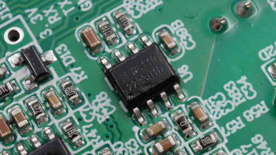 既能充电也能放电，一个就够了，奥海3.5/4kW充放电一体枪拆解_腾讯新闻