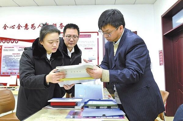 法治光影 | 十张照片 一起看法院人的岁末年初_腾讯新闻