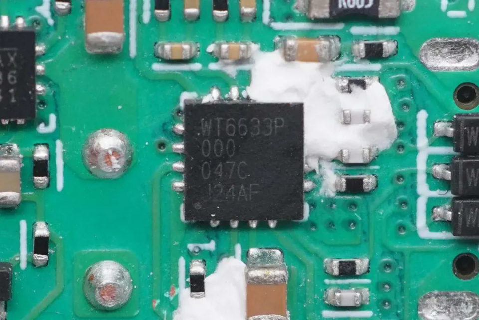 一口气看完35款笔电大厂联想电源适配器拆解案例，看哪款协议芯片更受欢迎_腾讯新闻