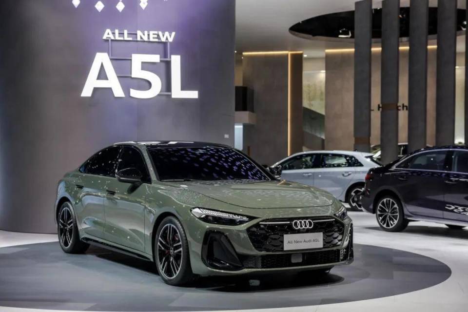 新车不到20万的奥迪A4L值得抄底吗？为此我去了趟4S店_腾讯新闻