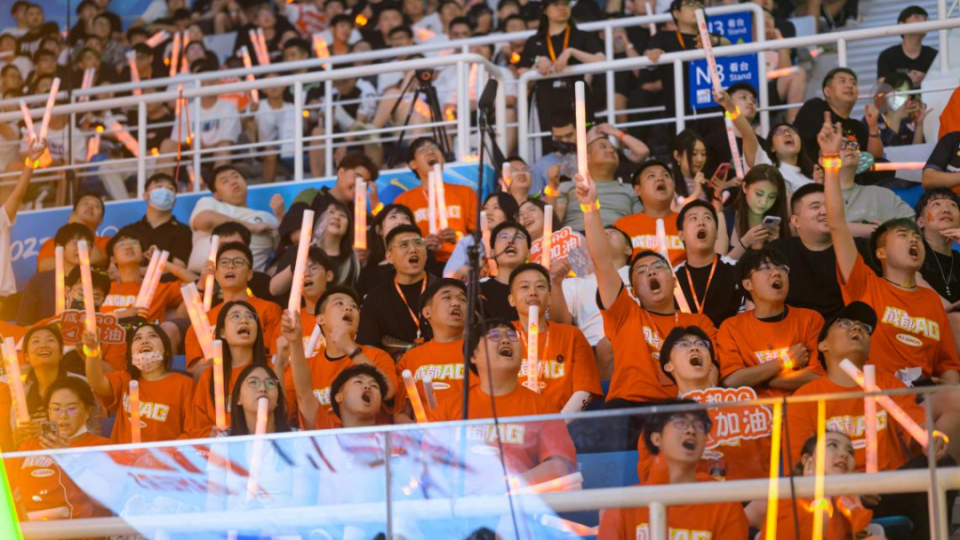 成就荣耀十一冠，成都AG勇夺2023CFPL夏季赛总冠军丨穿越火线赛事_腾讯新闻