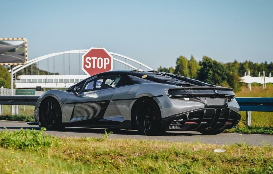 391.94km/h！仰望U9刷新中国汽车极速纪录，关键没到上限！_腾讯新闻