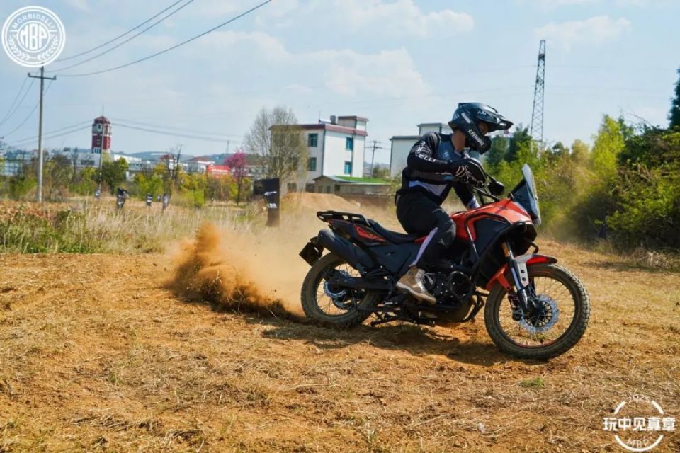 Finder T250X 13980元起，MBP双车齐发_腾讯新闻