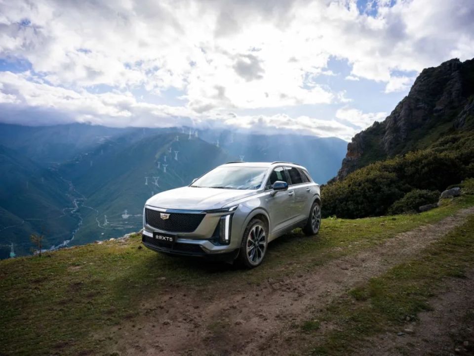 首试凯迪拉克全新XT5：平顺超预期、舒适下限高，27.99万买大满配真赚了_腾讯新闻