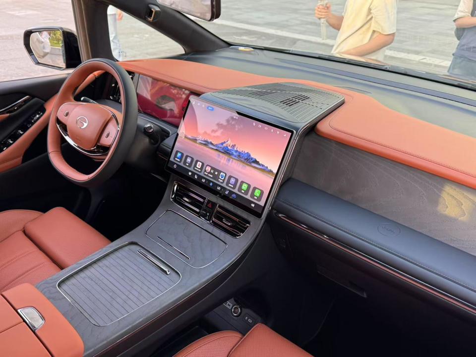 传祺向往M8到店，大过腾势D9+华为智驾，配408马力+续航1200km_腾讯新闻