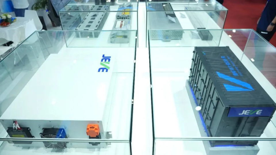 复星也难救这家二线动力电池厂？捷威动力员工：放假已经半月，只拿基本工资_腾讯新闻