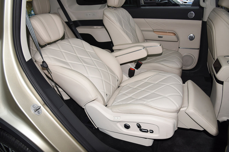 奇瑞大6座SUV，风云T11正式上市，车长5205mm，纯电续航220km_腾讯新闻