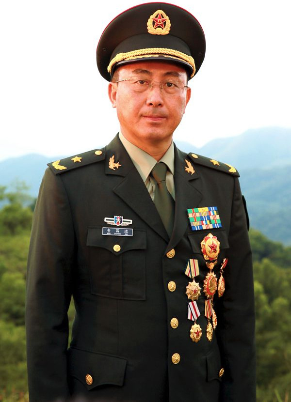 “战斗英雄”韦昌进，履新职_腾讯新闻