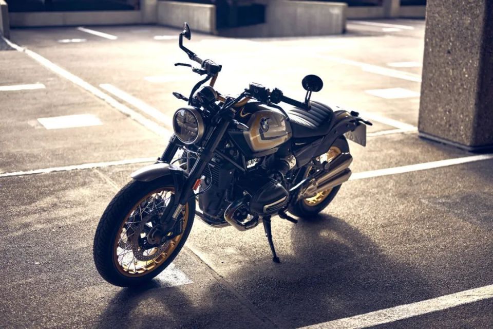 巡航之心不死，宝马R12正式亮相，单座很拿铁、双座很巡航_腾讯新闻