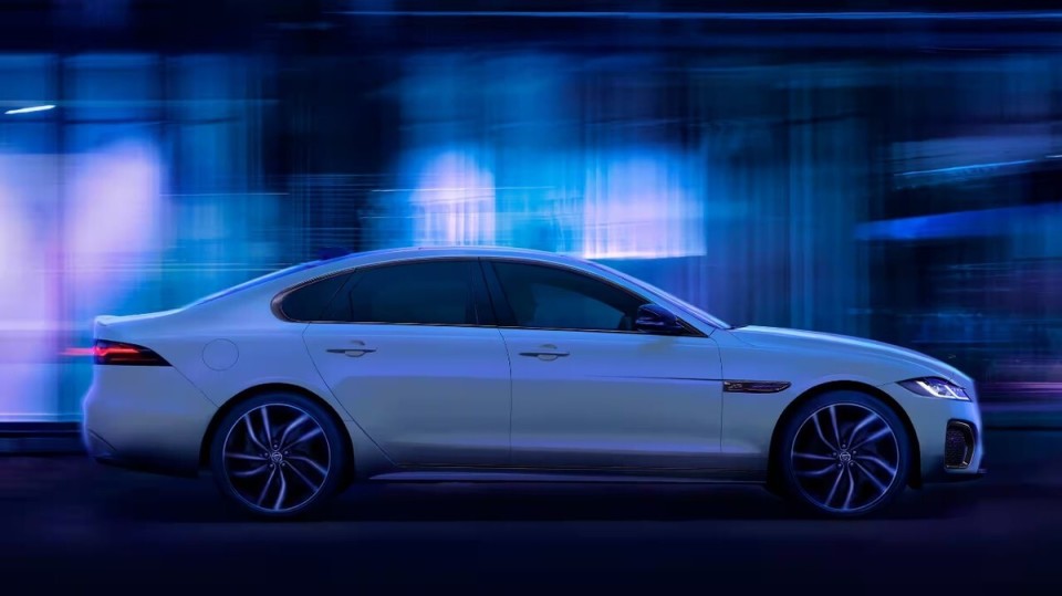 20万级豪华C级车 捷豹XFL和凯迪拉克CT6怎么选？_腾讯新闻