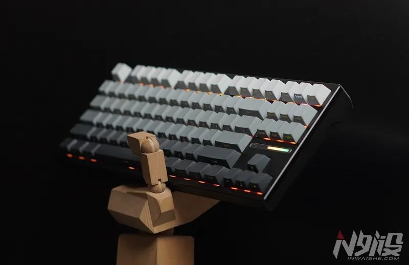 半铝外壳，定制主控，包低延迟的 ATK Z87 PRO拆解_腾讯新闻
