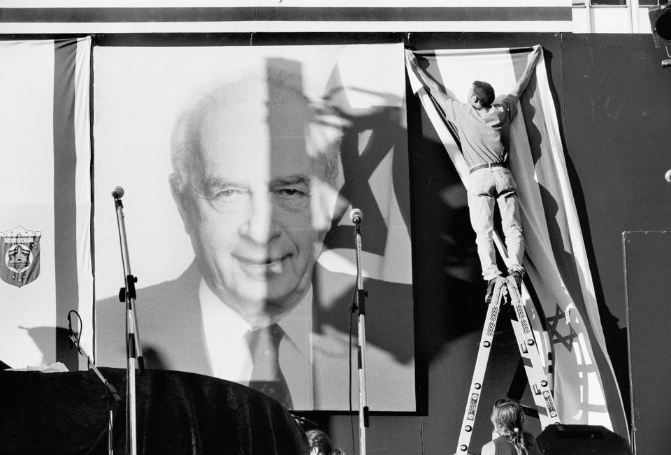 拉宾遇刺28年后，以色列再现极右翼势力追杀令！以总理下令调查对以军高官的暗杀计划_腾讯新闻