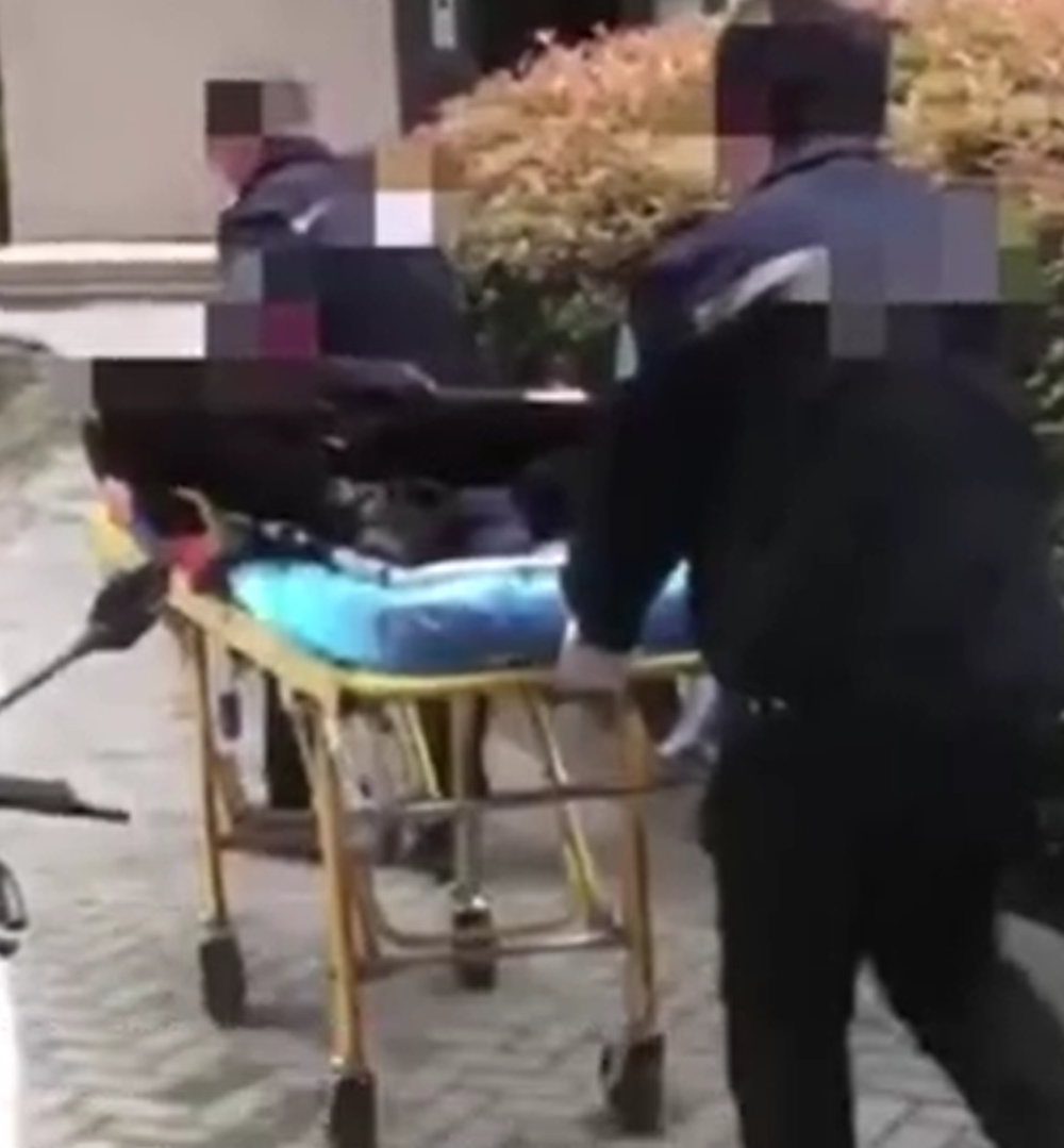 安徽一男子持刀砍伤4人，社区：嫌疑人已被警方控制，案件仍在调查处理中腾讯新闻