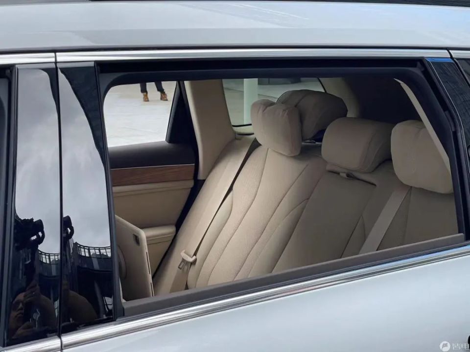 24.98万起的问界新M7：ADS2.0还有大5座，能否遥遥领先？_腾讯新闻