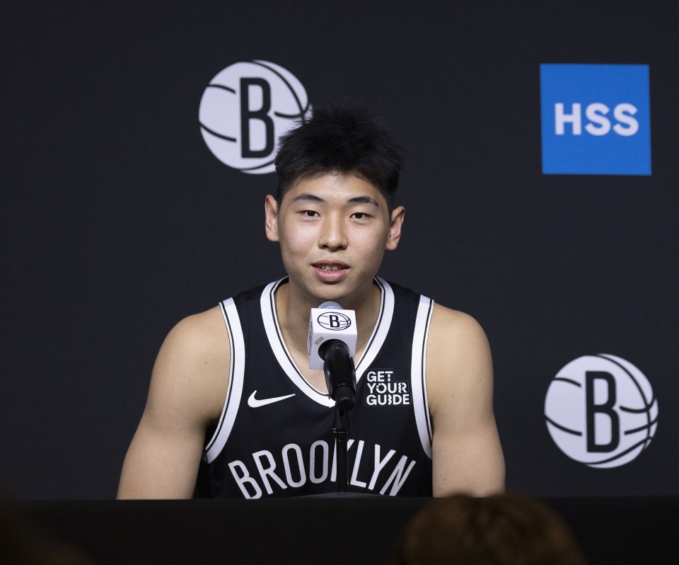 小崔早日康复！回顾NBA球员ACL恢复史：最快7个月复出 3人两度撕裂_腾讯新闻